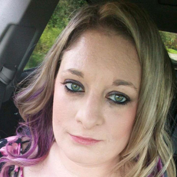 Amanda Simonson's Instagram, Twitter & Facebook on IDCrawl